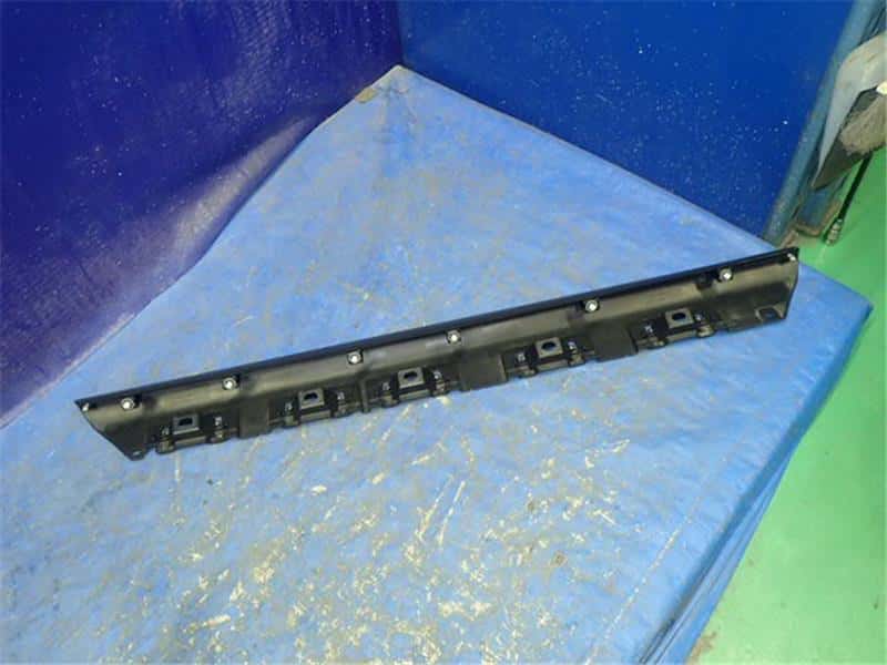 [Used]Left Side Skirt SUZUKI Jimny 2019 3BA-JB74W 7754178R005PK - BE ...