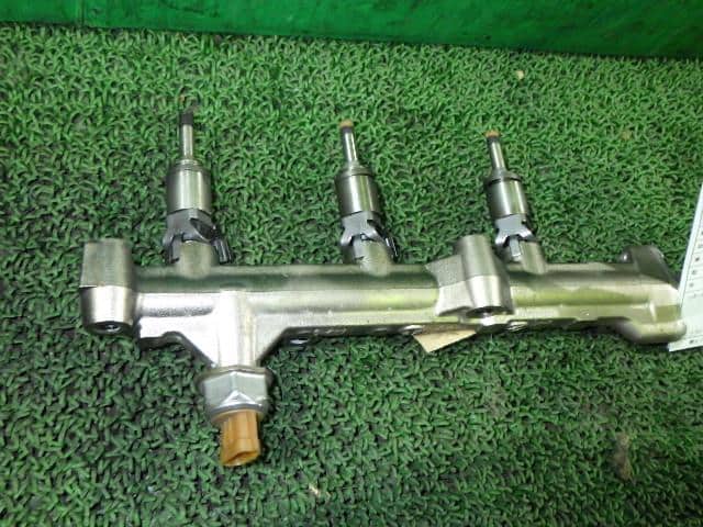 [Used]Injector NISSAN Note 2017 DBA-E12 166003VA0A - BE FORWARD Auto Parts