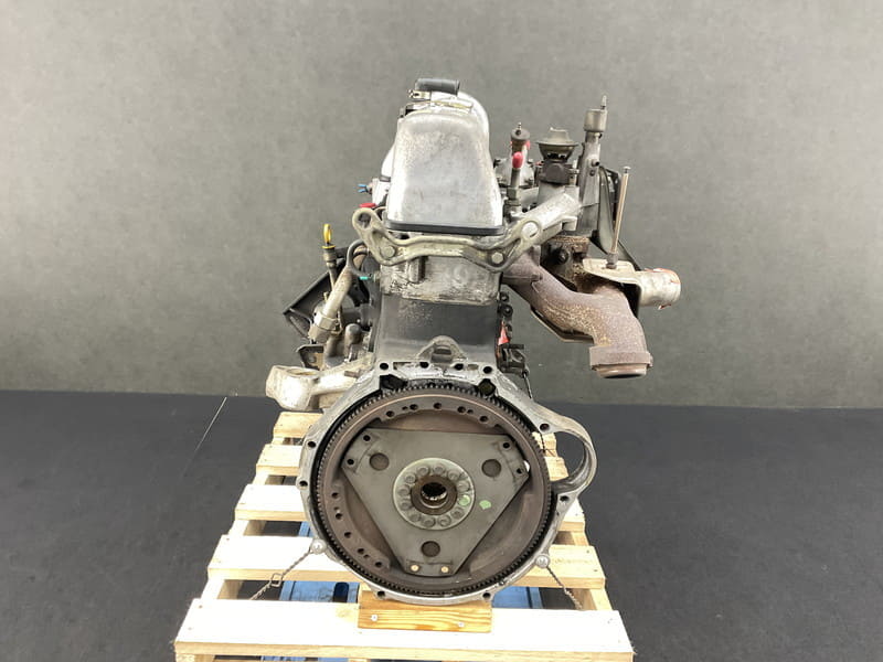 [Used]The MB123 W123 230E sedan M1154 Engine body 106,770km ...