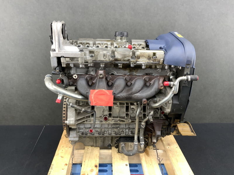 [Used]The VL030 SB V70 R AWD B5254 (turbo) Engine body 133,332km ...