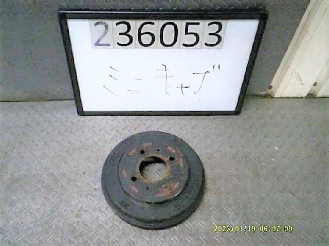 [Used]Rear Brake Drum MITSUBISHI Minicab 2005 GBD-U62V MR334866 - BE ...