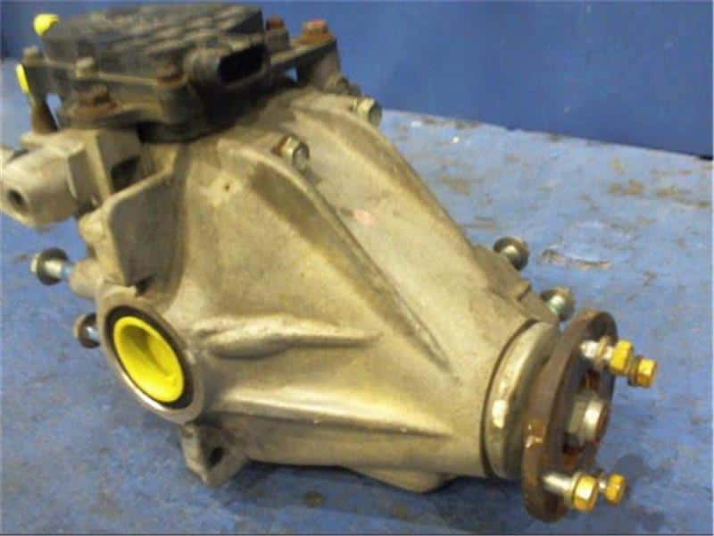[Used]Front Differential Housing Assembly SUZUKI Every 2007 EBD-DA64V ...