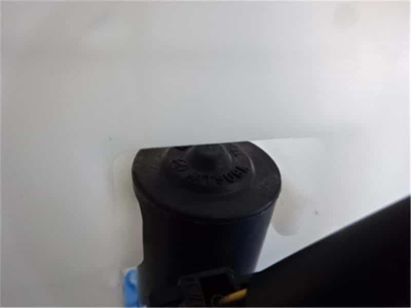 [Used]Windshield Washer Reservoir Tank SUZUKI Carry 2004 LE-DA63T ...