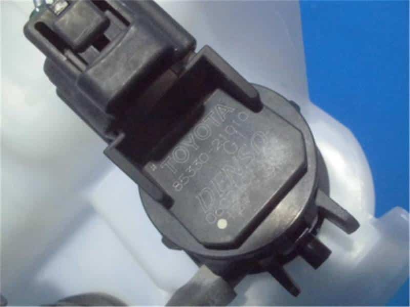 [Used]Windshield Washer Reservoir Tank TOYOTA Estima 2010 DAA-AHR20W ...