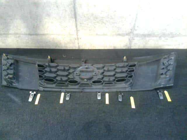 [Used]Radiator Grille NISSAN Nv350 caravan 2016 LDF-VW6E26 623103XA0A ...