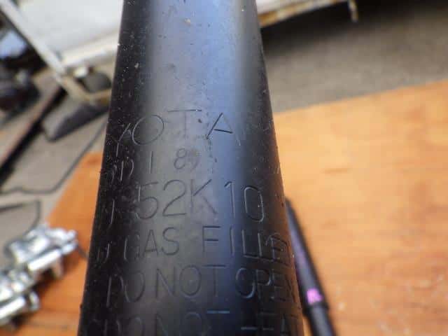 [Used]Rear Right Shock Absorber TOYOTA Probox 2016 DBE-NCP160V ...