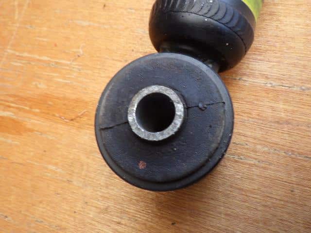 [Used]Rear Right Shock Absorber TOYOTA Probox 2016 DBE-NCP160V ...