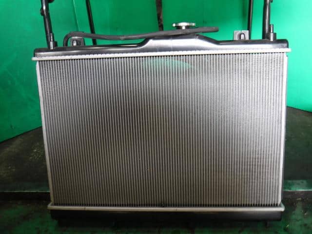 [Used]Radiator NISSAN Tiida 2007 DBA-C11 21460ED100 - BE FORWARD Auto Parts