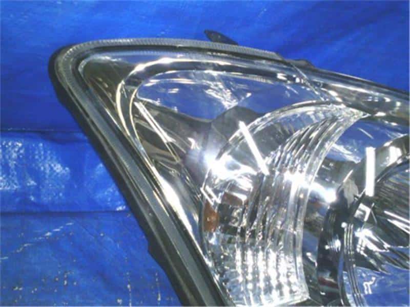 [Used]Right Headlight TOYOTA Corolla Runx 2005 DBA-NZE121 8111013360 ...
