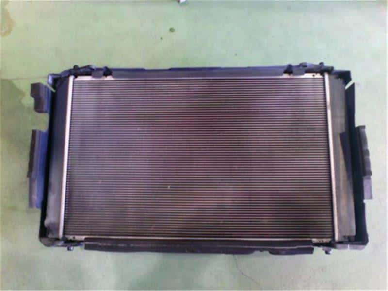 [Used]Radiator TOYOTA Estima 2008 DAA-AHR20W 1640028560 - BE FORWARD ...