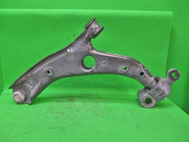 [Used]Front Right Lower Control Arm MAZDA Axela 2018 LDA-BM2FS ...