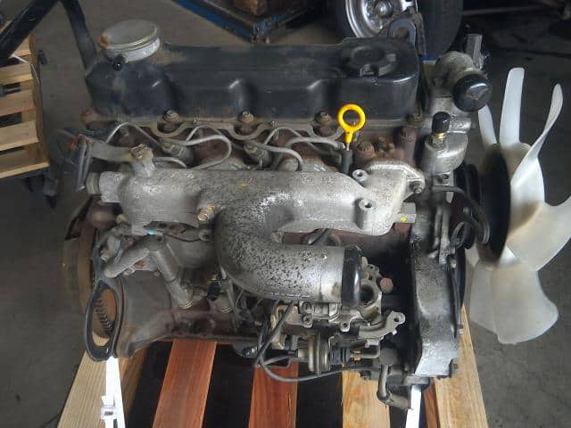 [Used]TD27 Engine NISSAN Atlas 2001 KG-SP4F23 101026T100 - BE FORWARD ...