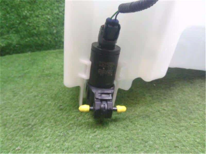 [Used]Windshield Washer Reservoir Tank TOYOTA Prius 2022 6AA-ZVW55 ...