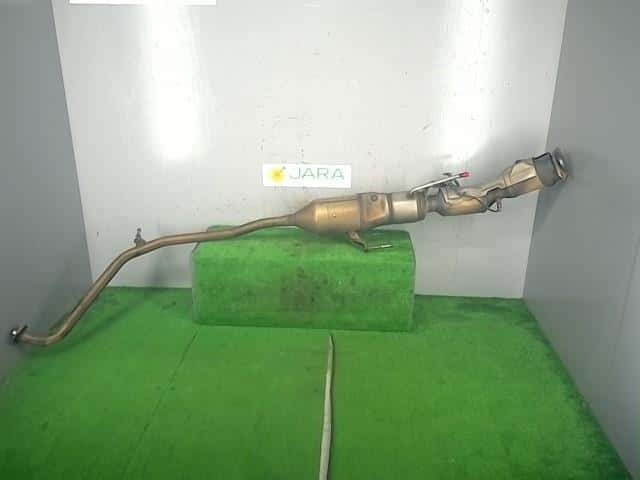 [Used]Front Exhaust Pipe TOYOTA Prius 2012 DLA-ZVW35 1741037300 - BE ...