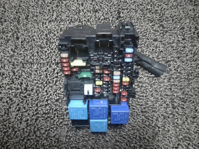 [Used]Fuse Box NISSAN Note 2021 6AA-E13 - BE FORWARD Auto Parts