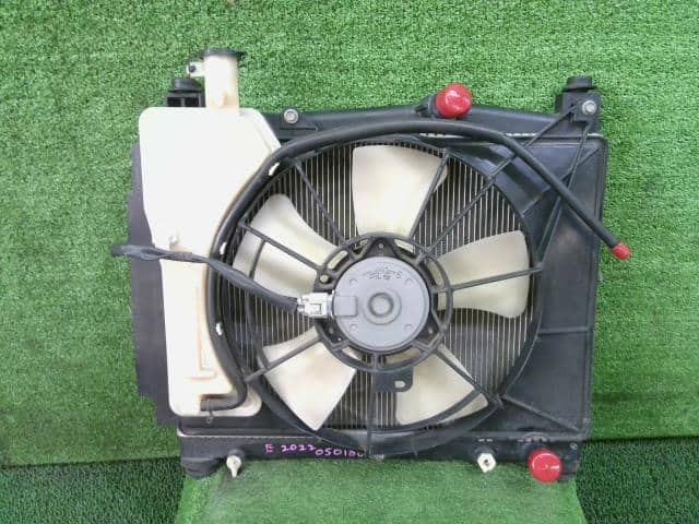 [Used]Radiator TOYOTA Sienta 2007 DBA-NCP81G 1640021220 - BE FORWARD ...