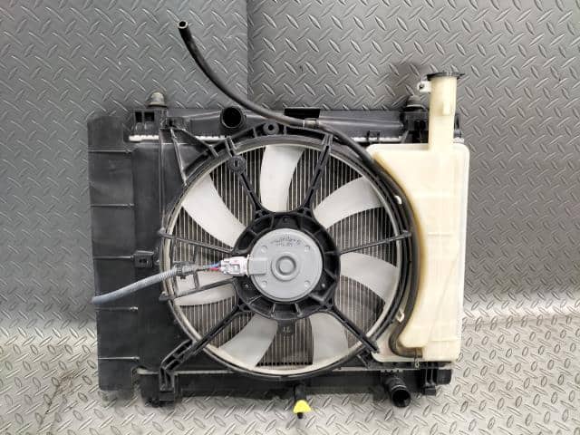 [Used]Radiator TOYOTA Porte 2013 DBA-NCP141 1640021270 - BE FORWARD ...