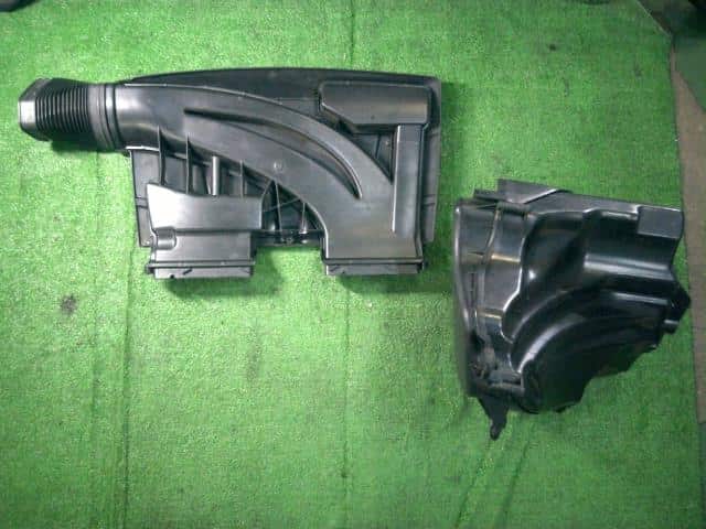 [Used]Air Cleaner Assembly BMW X1 2011 ABA-VL18 13717567422 - BE ...