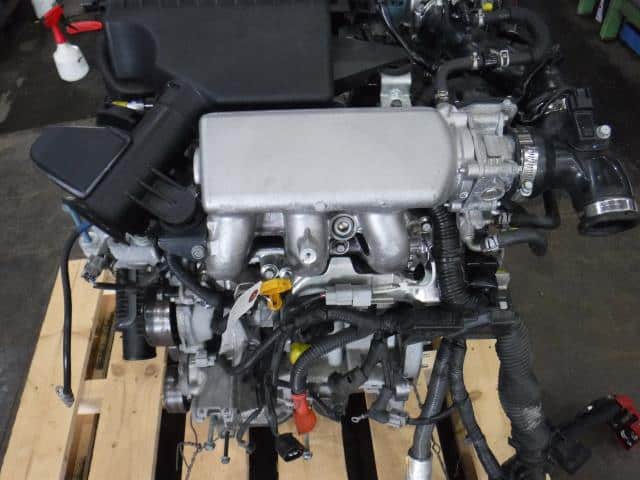 Nissan Note E12 Engine
