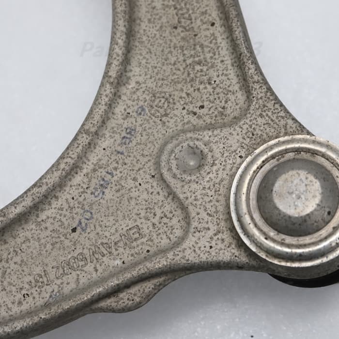 [Used][B-23] G31 JM30 540i Front upper arm wishbone 31106861185 G30 G32 ...