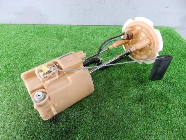[Used]Fuel Pump NISSAN Nv350 caravan 2014 CBF-VR2E26 170403XA0A - BE ...