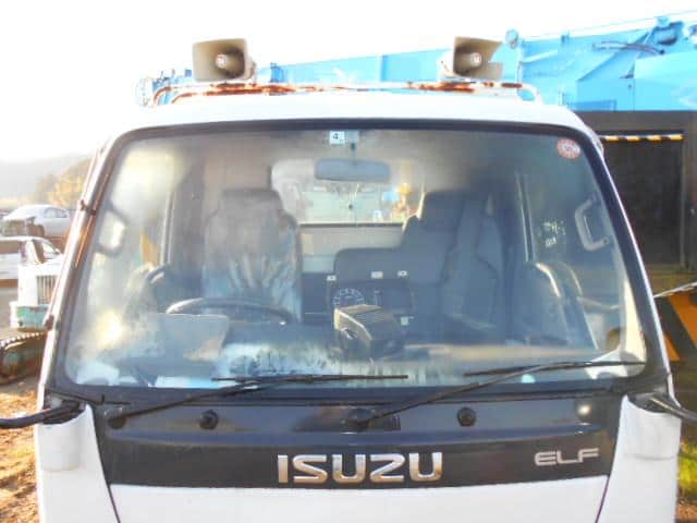 [Used]Front Windshield ISUZU ELF 2006 KR-NHR69N 8978691240 - BE FORWARD ...