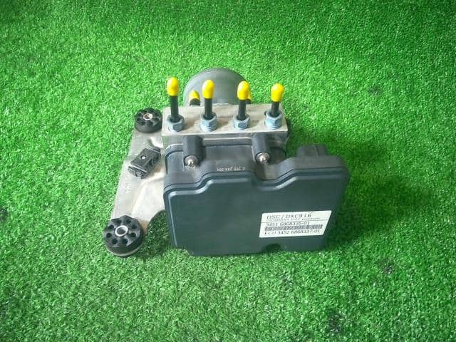 [Used]ABS Actuator BMW 6 Series 2015 DBA-6A30 34516876912 - BE FORWARD ...