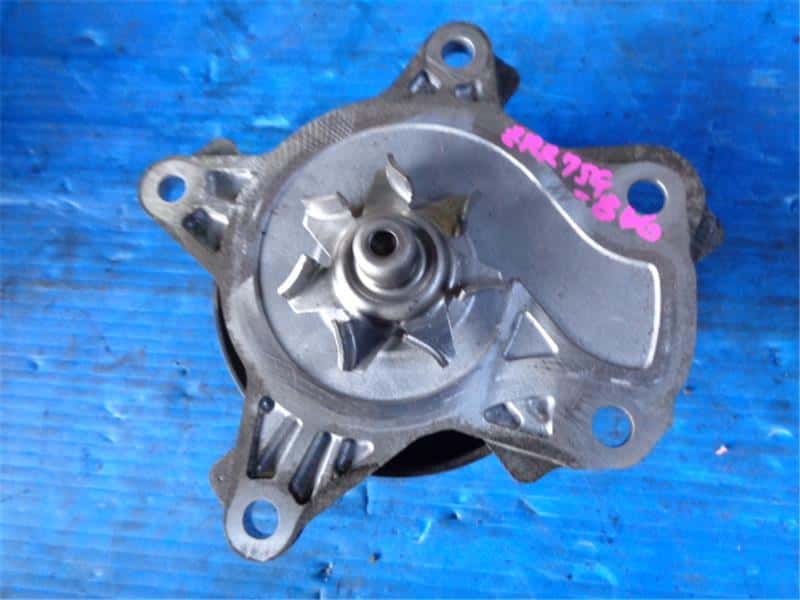 [Used]Water Pump TOYOTA Voxy 2013 DBA-ZRR75G 1610039466 - BE FORWARD ...