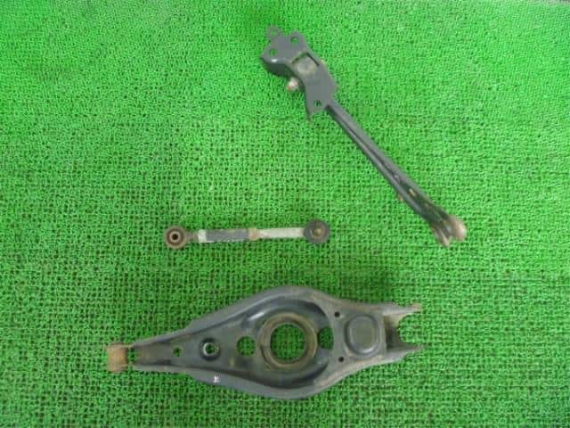 [Used]Rear Right Lower Control Arm TOYOTA RAV4 2006 DBA-ACA31W ...