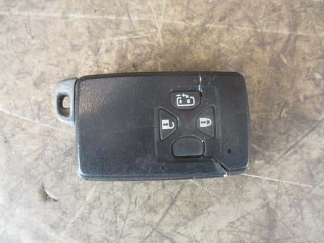 [Used]Keyless Entry Remote Control Key TOYOTA Voxy 2010 DBA-ZRR70W - BE ...