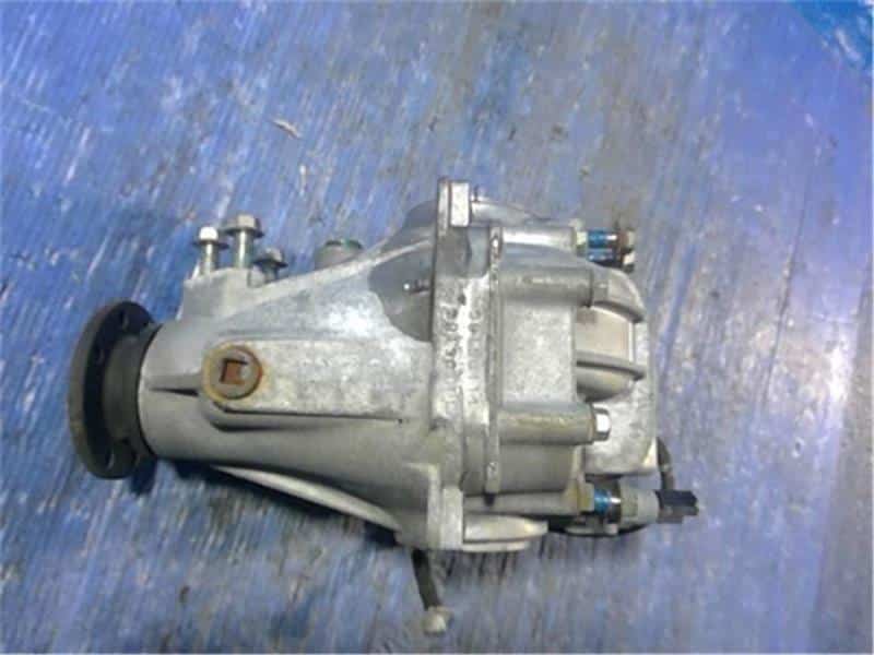 [Used]Front Differential Housing Assembly SUZUKI Every 2013 HBD-DA64V ...