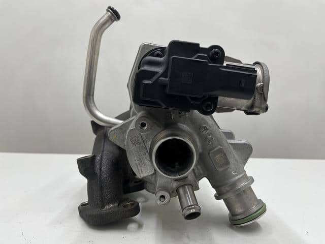 [Used]Turbocharger VOLKSWAGEN The Beetle 2013 DBA-16CBZ 03F145701K - BE ...