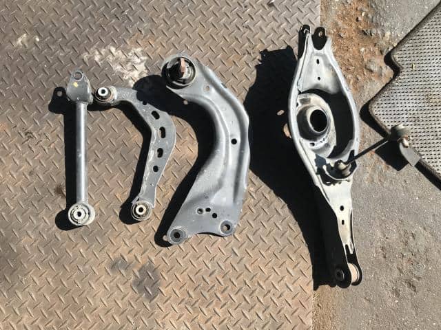 [Used]Rear Right Lower Control Arm MAZDA Axela 2014 DBA-BM5FS ...