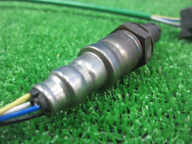 [Used]O2 Sensor HONDA Fit 2020 6BA-GR1 365325JE004 - BE FORWARD Auto Parts