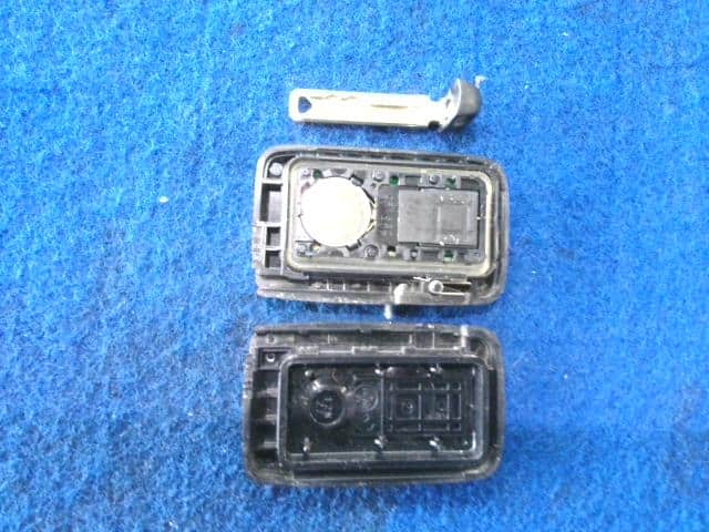 [Used]Keyless Entry Remote Control Key TOYOTA Vitz 2012 DBA-NSP130 - BE ...