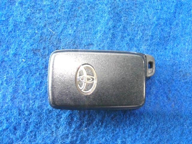 [Used]Keyless Entry Remote Control Key TOYOTA Vitz 2012 DBA-NSP130 - BE ...