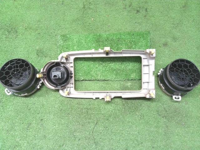 [Used]Instrument Panel TOYOTA Vitz 2013 DBA-NSP135 - BE FORWARD Auto Parts