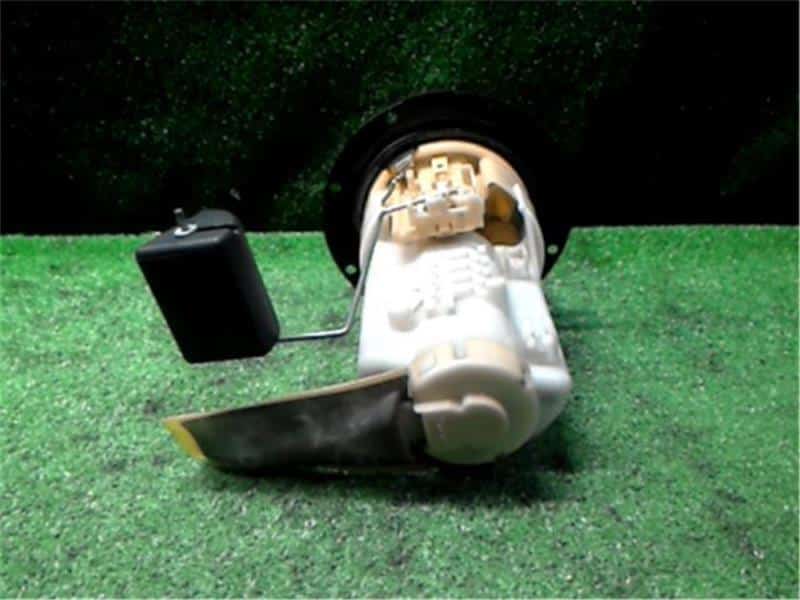 [Used]Fuel Pump TOYOTA Noah 2004 CBA-AZR60G - BE FORWARD Auto Parts