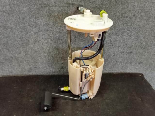 [Used]Fuel Pump SUZUKI Escudo 2007 CBA-TD54W 1510065842 - BE FORWARD ...