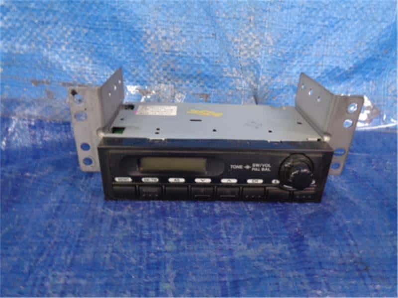 [Used]Radio Player ISUZU ELF 2007 BDG-NMR85N - BE FORWARD Auto Parts