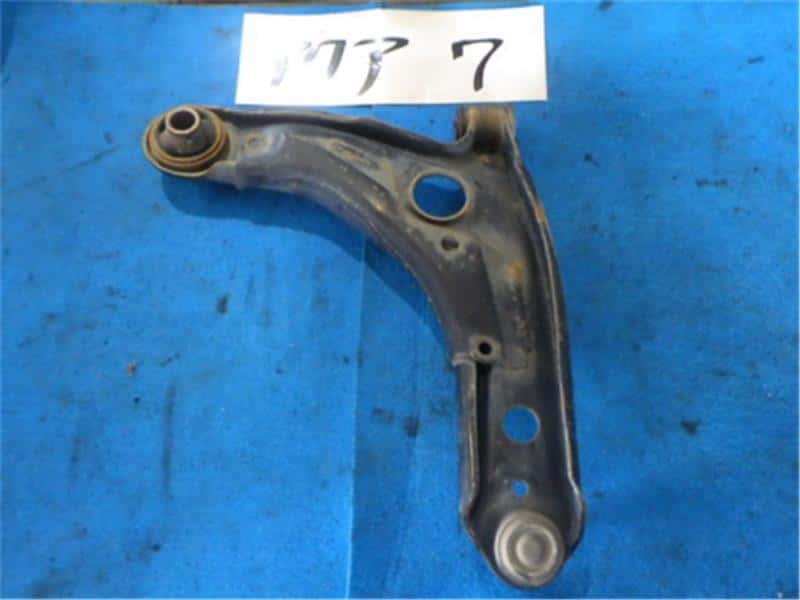 [Used]Front Left Lower Control Arm TOYOTA Aqua 2013 DAA-NHP10 ...