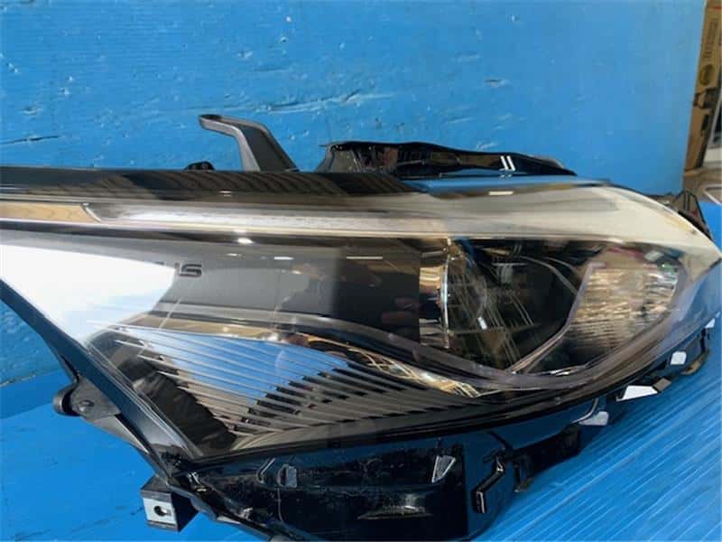 [Used]Right Headlight TOYOTA Lexus ct 2022 6AA-ZWA10 8110576181 - BE ...