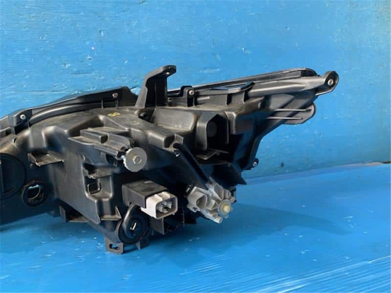 [Used]Right Headlight TOYOTA Lexus ct 2022 6AA-ZWA10 8110576181 - BE ...