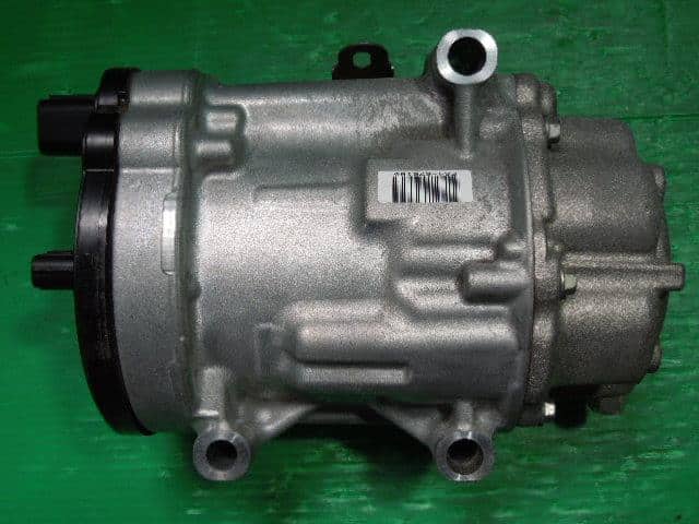 [Used]A/C Compressor TOYOTA 2017 DAA-ZYX10 8837047092 - BE FORWARD Auto ...