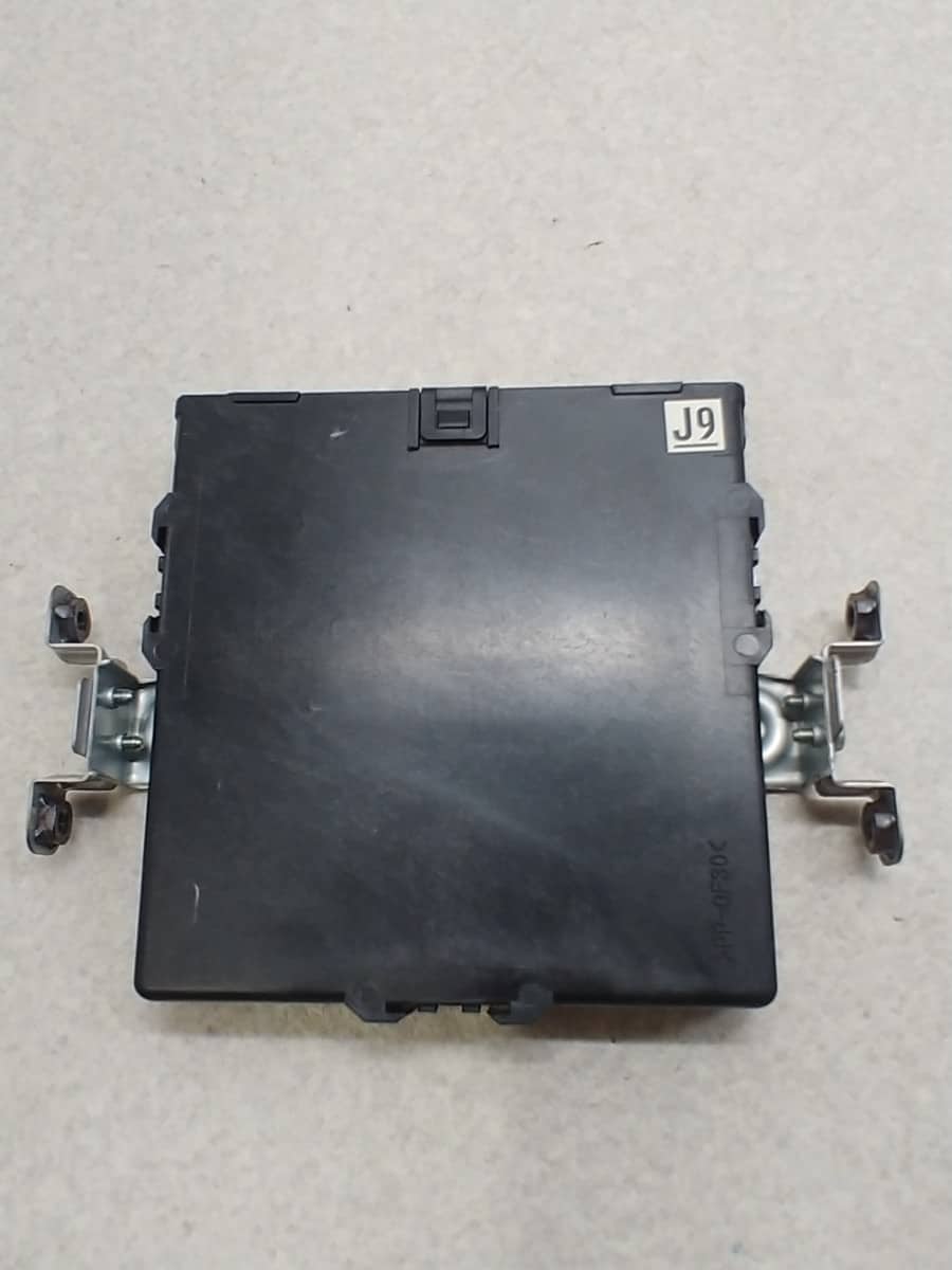 [Used]TRH200 Hiace Engine Control Unit / ECU/Keyless Remote Control Key ...