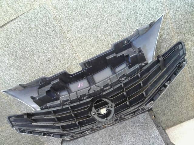 [Used]Radiator Grille NISSAN Note 2013 DBA-E12 623103VA0A - BE FORWARD ...