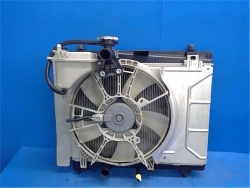 [Used]Radiator TOYOTA Ractis 2008 DBA-SCP100 1640023161 - BE FORWARD ...