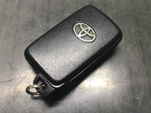 [Used]Keyless Entry Remote Control Key TOYOTA Vitz 2012 DBA-NSP130 - BE ...