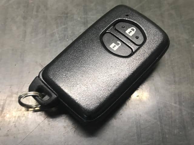 [Used]Keyless Entry Remote Control Key TOYOTA Vitz 2012 DBA-NSP130 - BE ...