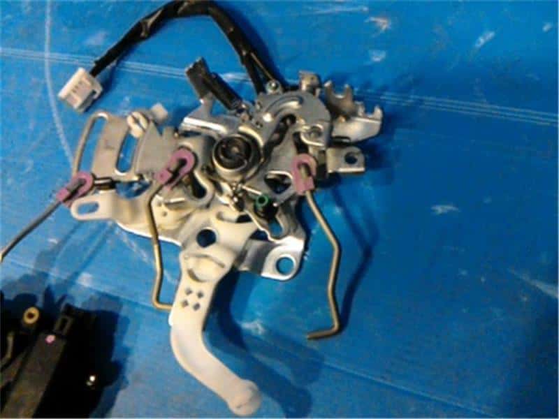 [Used]Rear Left Door Lock Actuator TOYOTA Raum 2006 CBA-NCZ20 ...